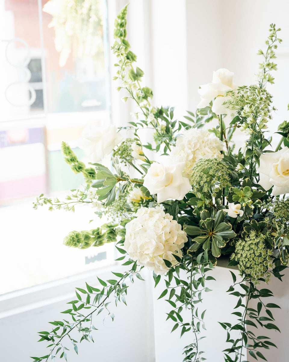 LARGE SCALE FLORAL ARRANGEMENT – Gather Floral & Events